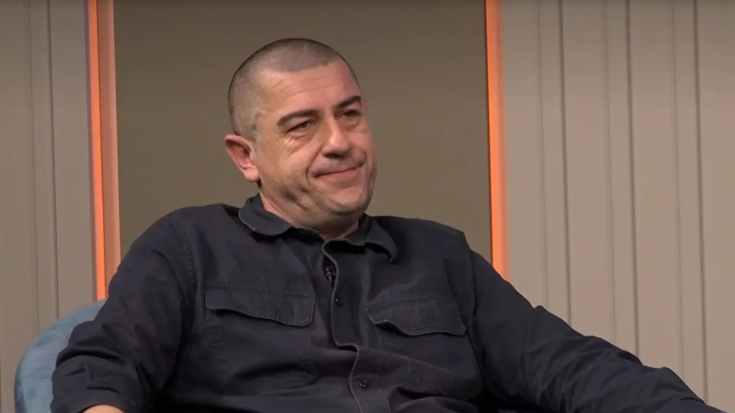 Smena u prodavnici, pa smena nad papirom: Ko je lauerat NIN-ove nagrade Stevo Grabovac?